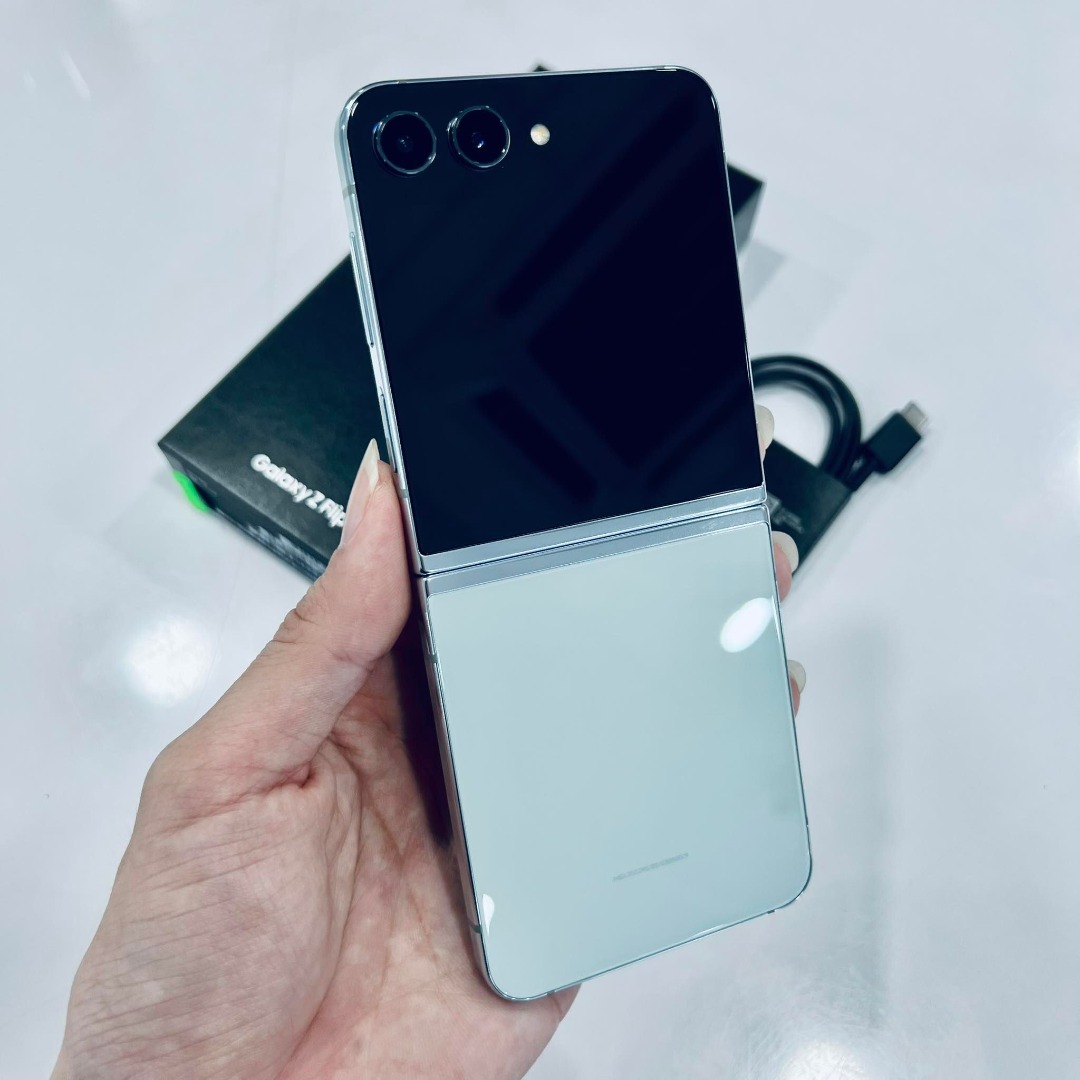 [NEW] Galaxy Z Flip 5 (SD8Gen2/IPX8) SAVE RM500!, Mobile Phones & Gadgets, Mobile Phones ...