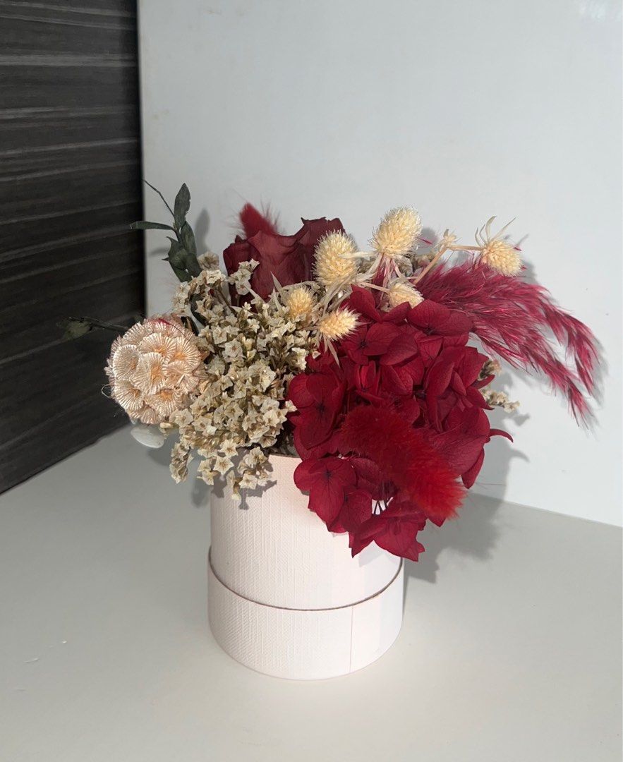 Preserved Flower Box/Bucket, Hobbies & Toys, Stationery & Craft ...