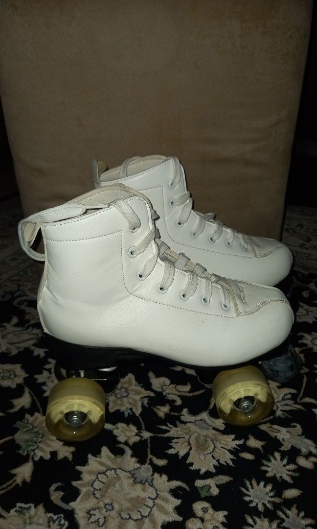 ROLLER SKATES WHITE KASUT RODA PUTIH, Sports Equipment, Sports & Games ...