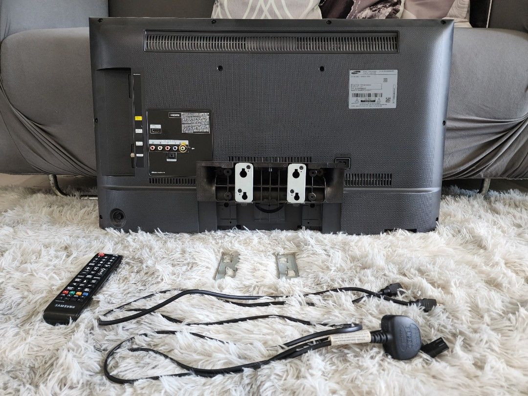 Samsung 32 inch Full HD IPS Panel, TV & Home Appliances, Other Home ...