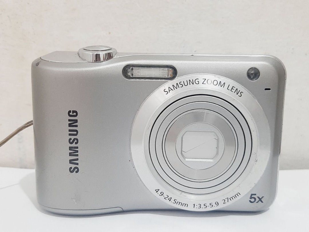 SAMSUNG ES30 DIGITAL CAMERA (12.2mp) on Carousell