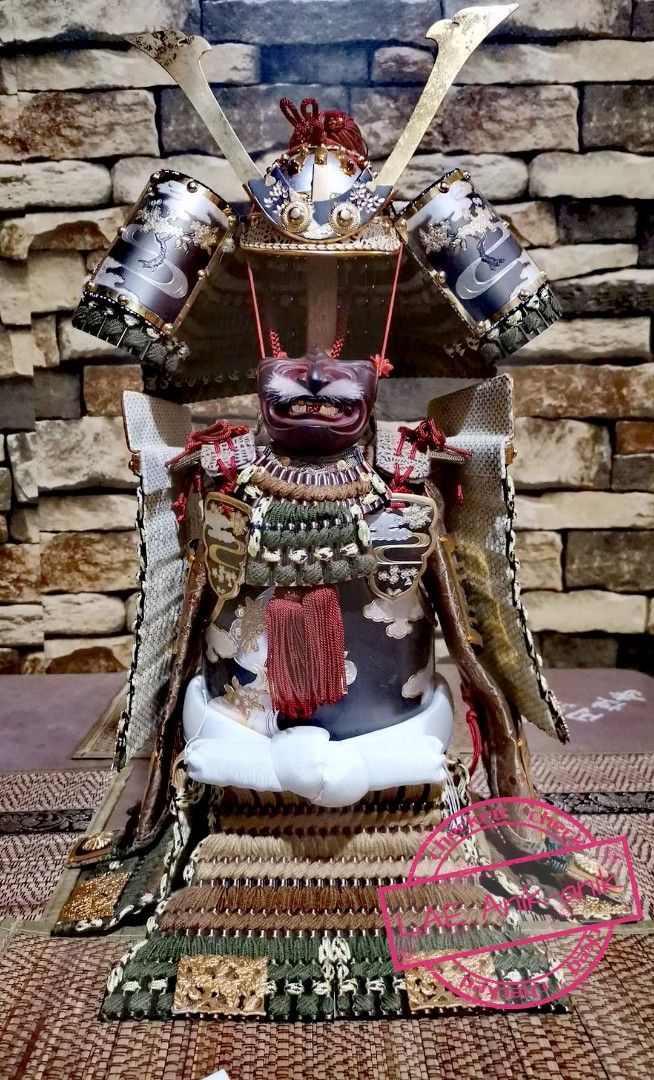 Samurai Armor Display (40cm), Furniture & Home Living, Home Decor ...