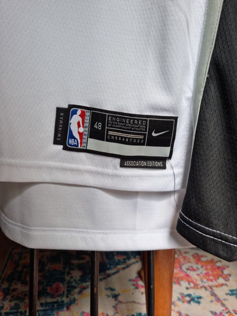 San Antonio Spurs home kit, Men's Fashion, Activewear on Carousell