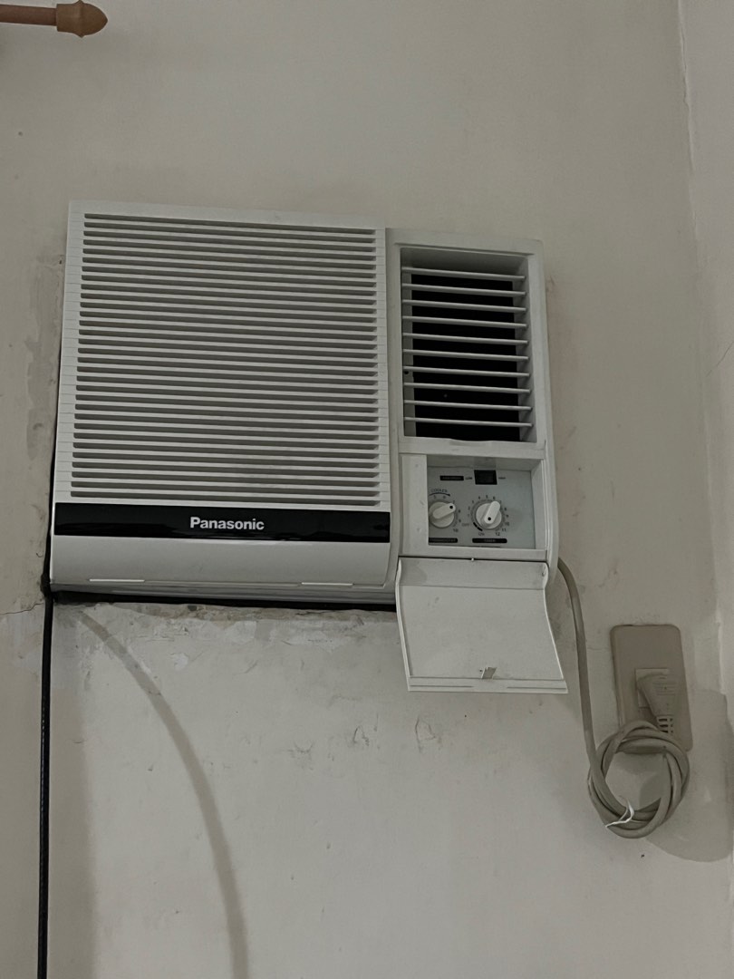 Second hand window type Panasonic non inverter AC, TV & Home Appliances ...