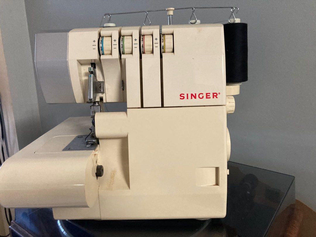 SINGER 14SH754 overlocker 2-needle and 4-threads, Hobbies & Toys ...