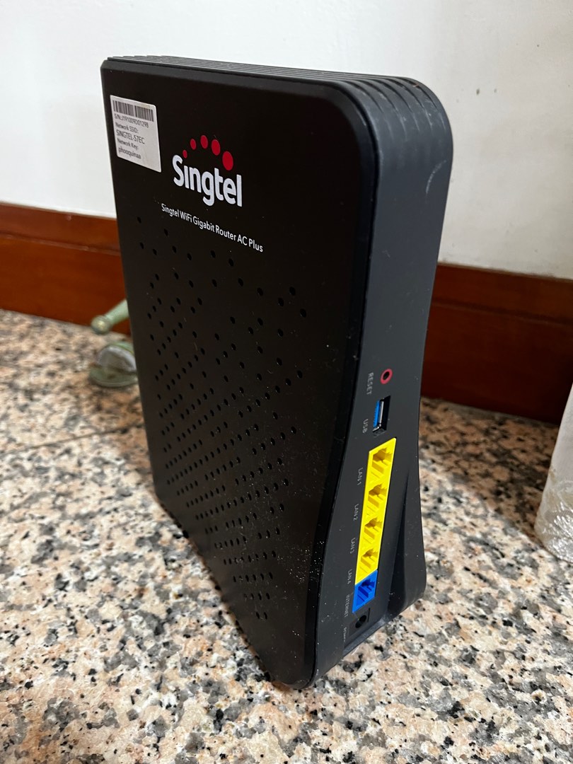 Singtel Wi-Fi gigabit AC plus router, Computers & Tech, Parts ...