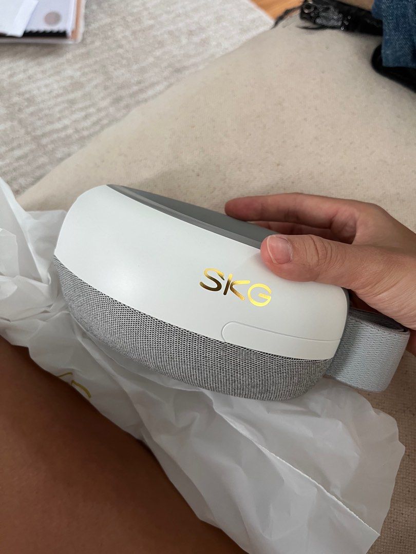 SKG eye massager, Health & Nutrition, Massage Devices on Carousell