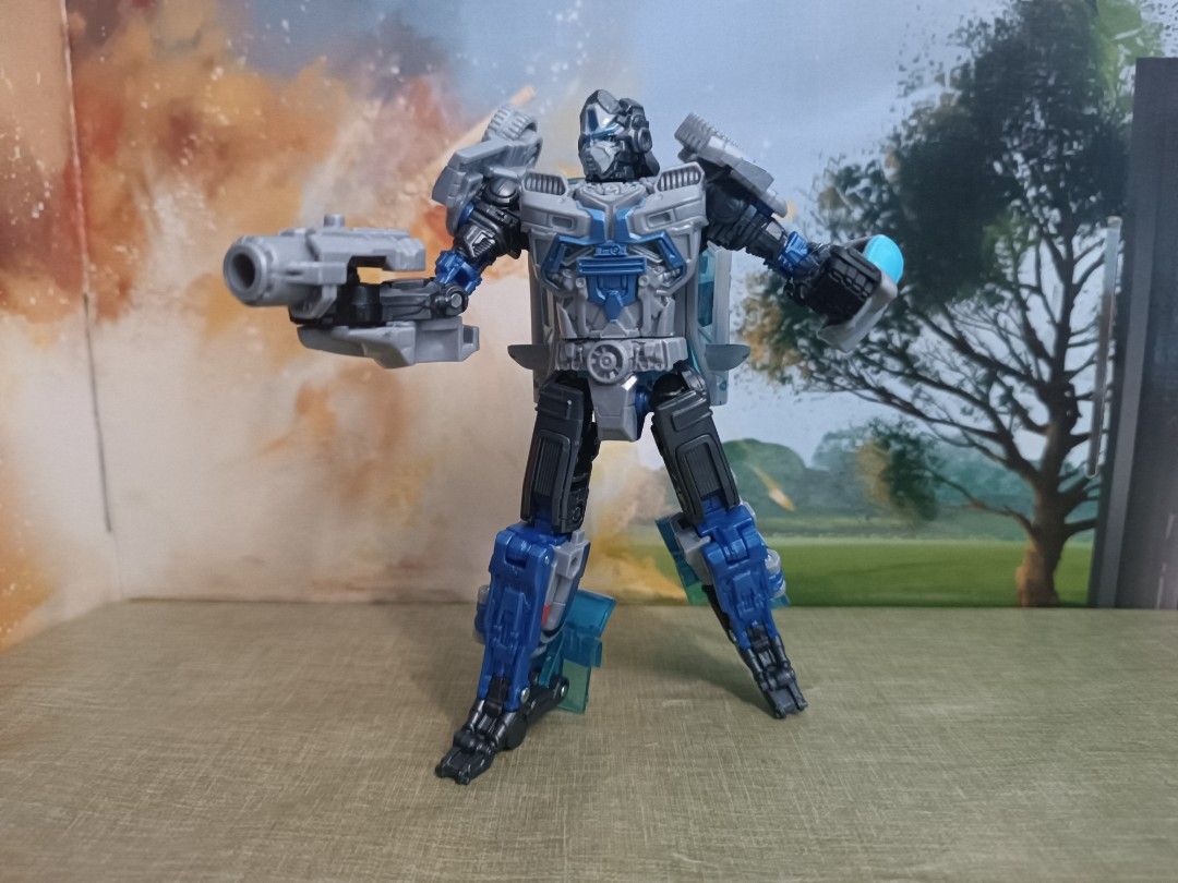 Transformers ROTB Deluxe Class Mirage BIB, Hobbies & Toys, Toys & Games ...