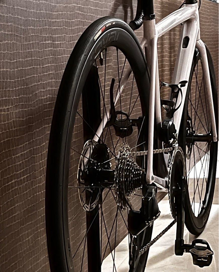 Underutilized Specialized Aethos Comp Clay., Sports Equipment, Bicycles ...