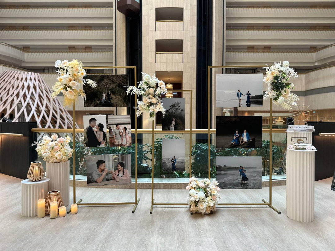 Wedding Gallery Stands, Photo Display, Wedding Reception Decoration ...