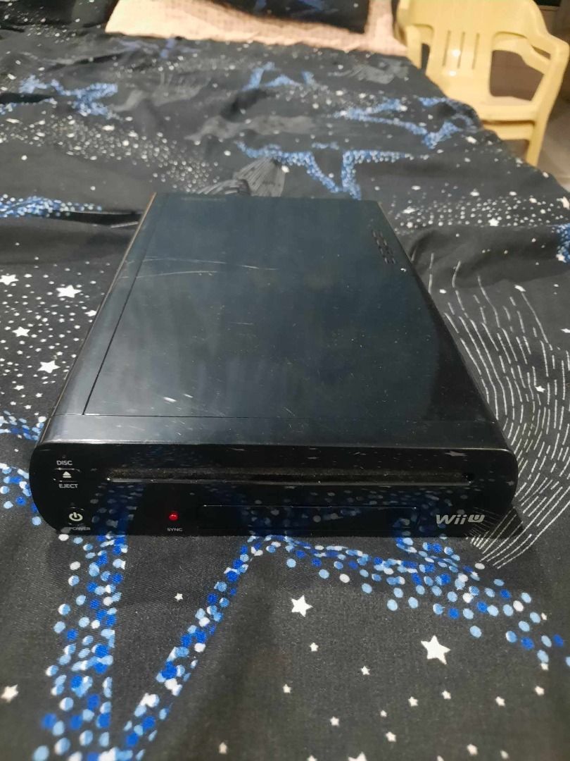 Working scratched Jailbroken Tiramisu Wii U Black 32Gb it comes with ...