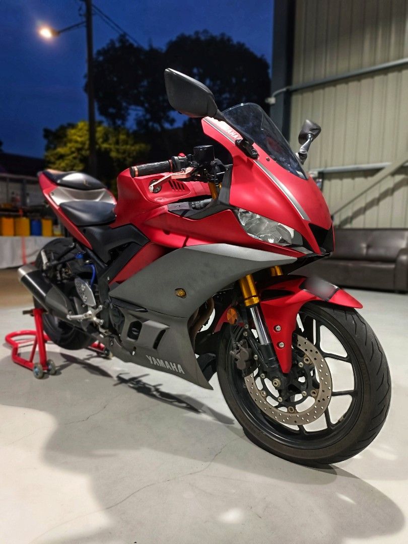 Yamaha R25 v2 Rim lebar swap/trade, Motorbikes on Carousell