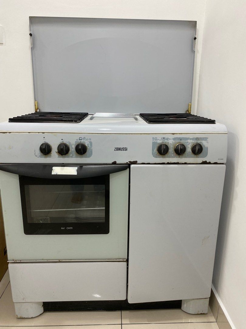 Zanussi Gas Cooker, Furniture & Home Living, Kitchenware & Tableware ...