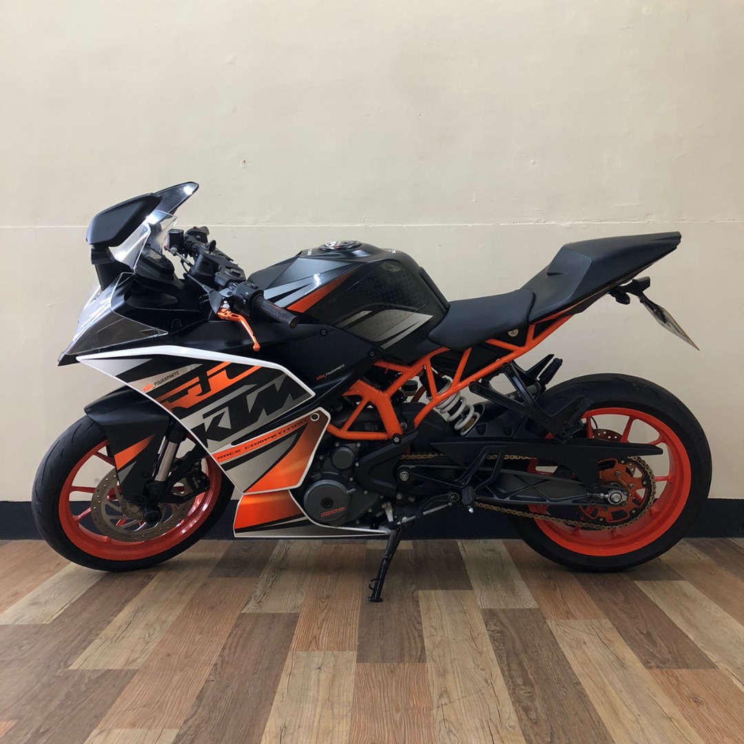 【售】2015 年 KTM RC 390 RC390 速度啟蒙者 機車 ABS 雙碟 飛翔重車(三民店), 機車, 二手機車在旋轉拍賣