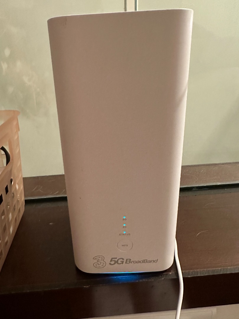 5G Wifi box - CPE Pro 3 - 10dBi High Gain Antenna, 家庭電器, 其他家庭電器 - Carousell