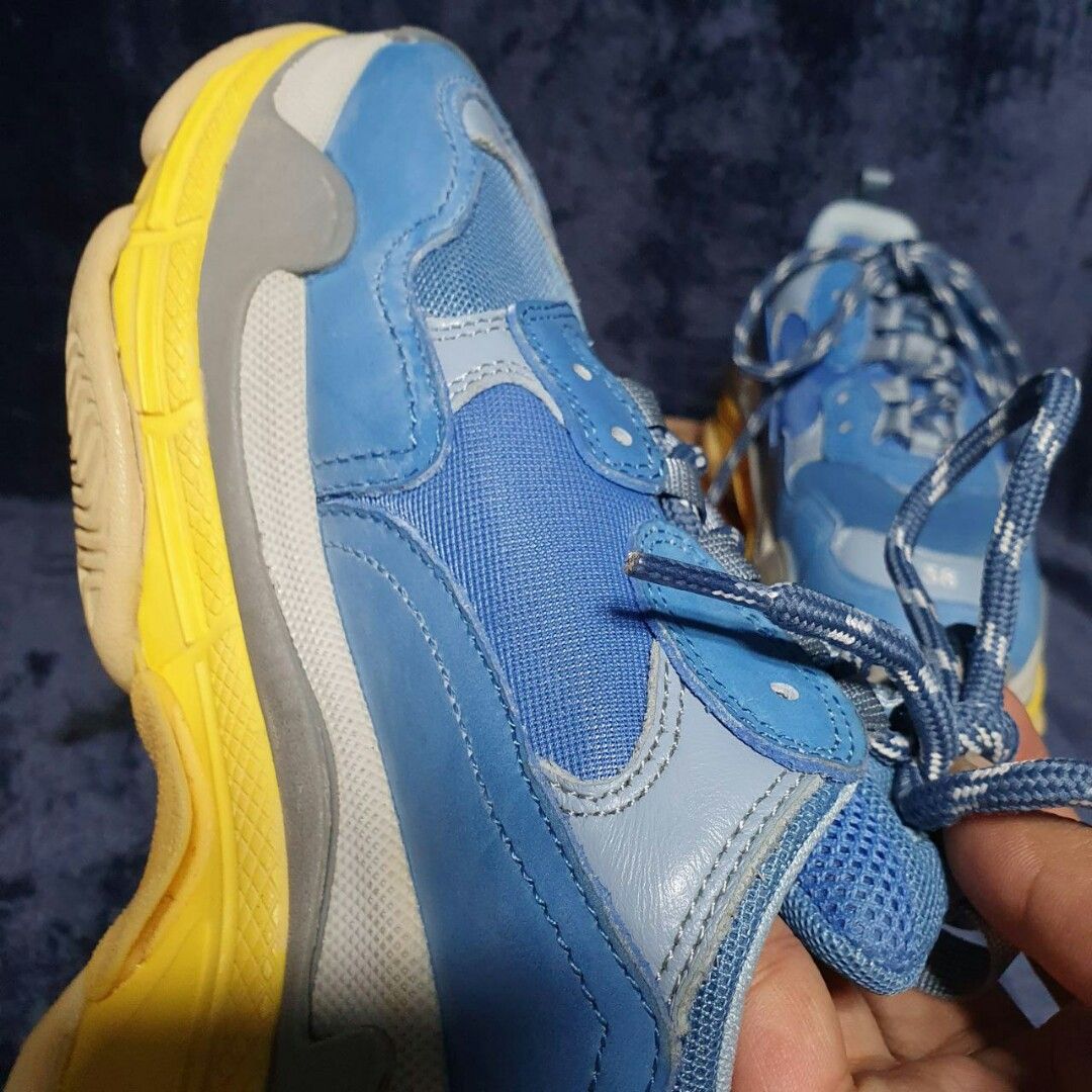 Balenciaga Triple S, Men's Fashion, Footwear, Sneakers on Carousell