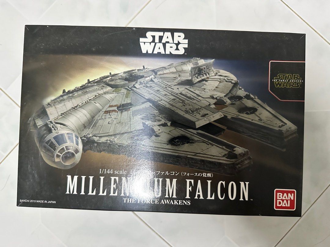Bandai Millennium Falcon (The Force Awakens) - 1/144 scale, Hobbies ...