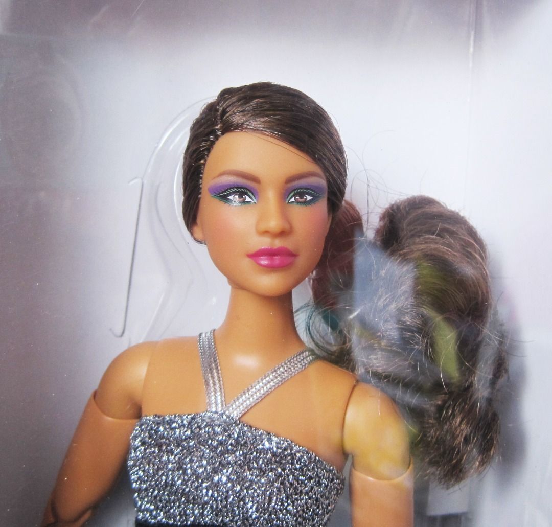 Barbie Looks Model #12 Barbie Signature Collection Mattel, Hobbies ...
