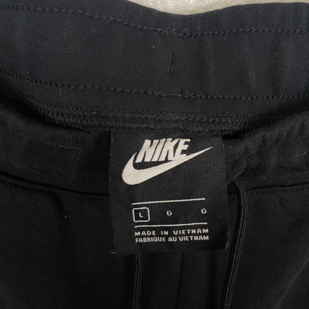 BLACK NIKE TECH FLEECE JOGGER (BLACK TAG - LARGE) on Carousell