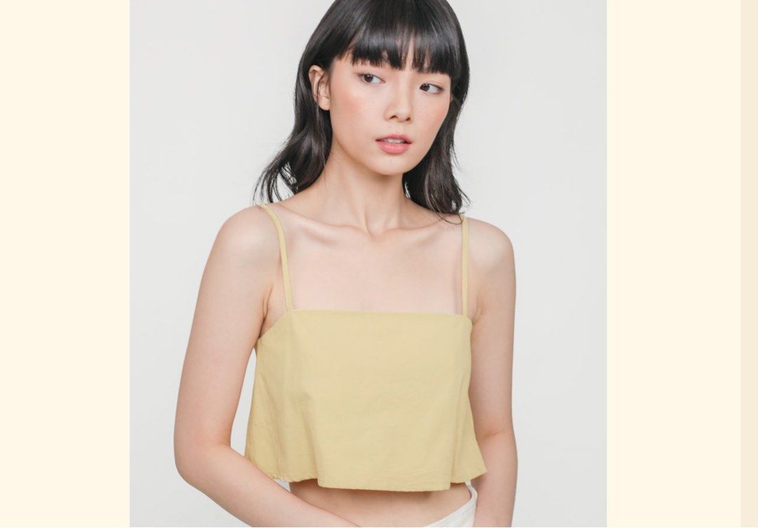 BNWT The Tinsel Rack Rumi Crop Flare Top (Maize), Women's Fashion, Tops ...