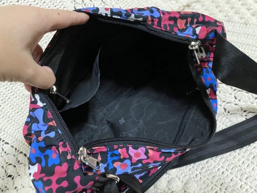 Body Sac, Women's Fashion, Bags & Wallets, Cross-body Bags on Carousell