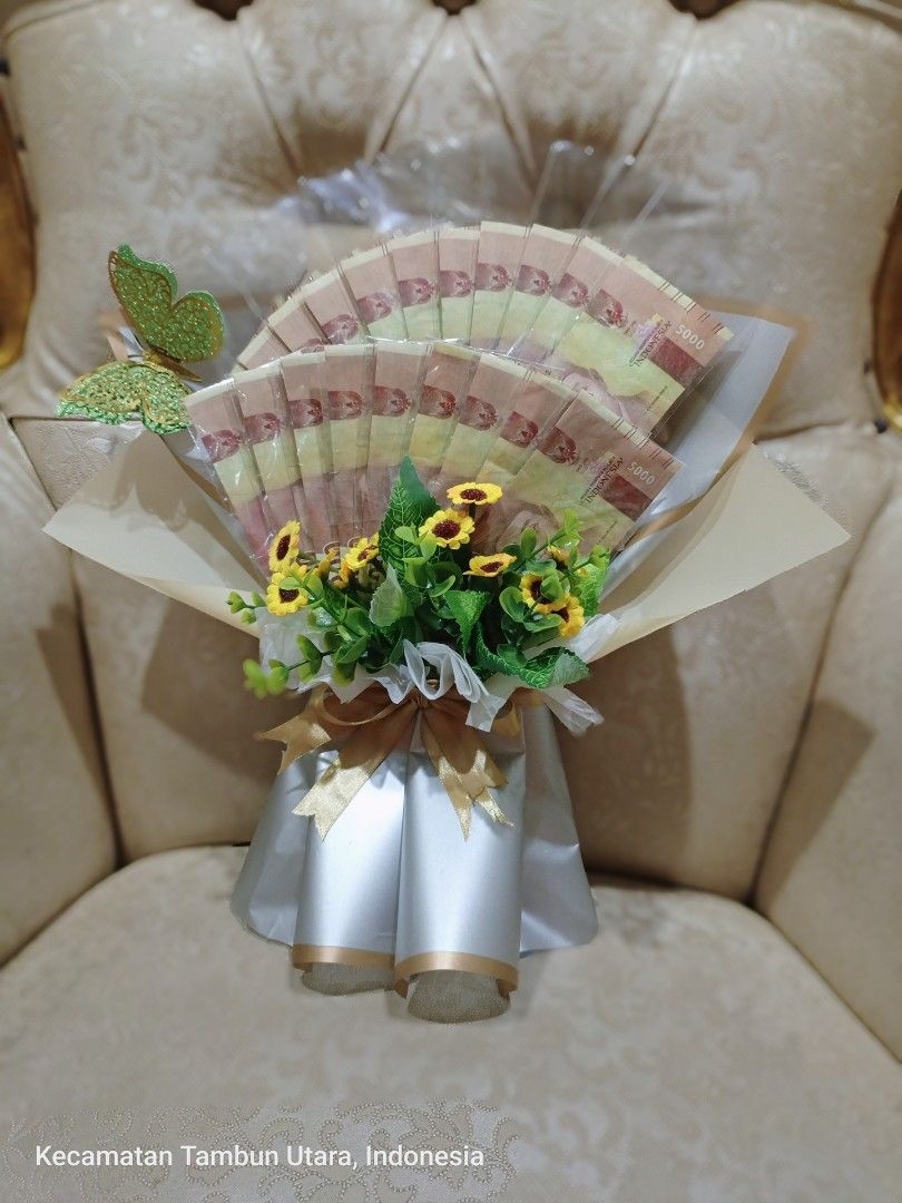 BUKET UANG 20 LEMBAR COKLAT, Desain & Kerajinan Tangan, Karya Seni di Carousell