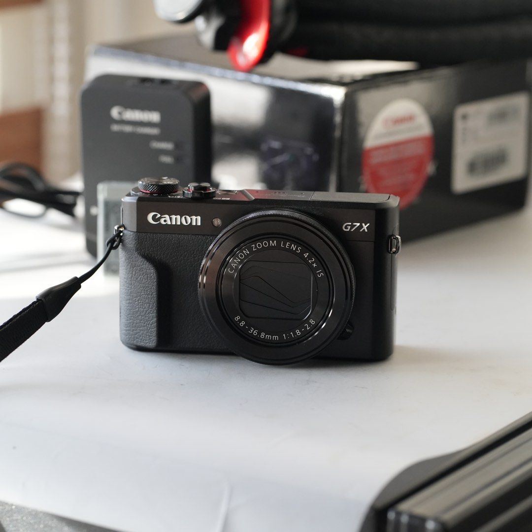 Canon G7x mark 2 ii, Photography, Cameras on Carousell