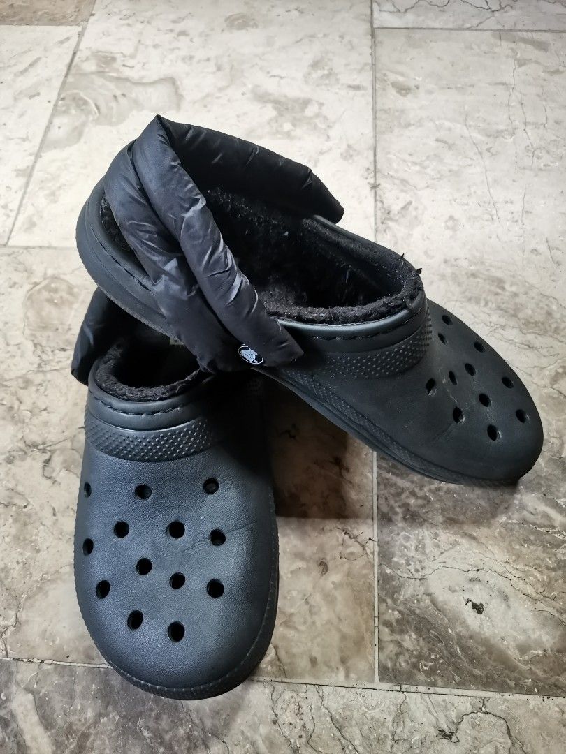 Crocs mens 10, Men's Fashion, Footwear, Slippers & Slides on Carousell