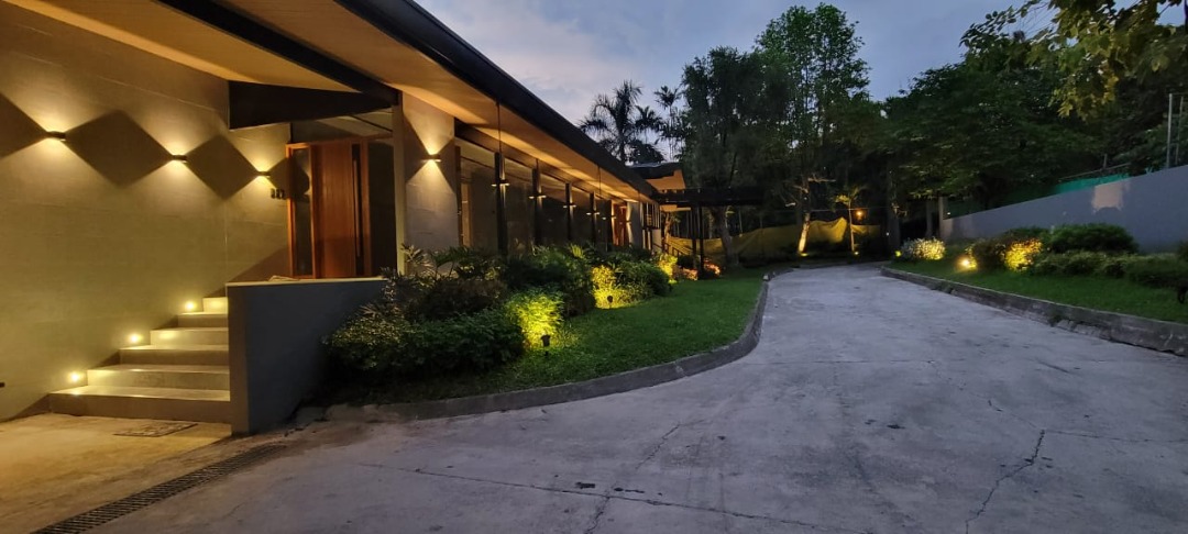 FORBES PARK MAKATI HOUSE AND LOT FOR RENT 1,873 SQM LOT AREA, Property ...