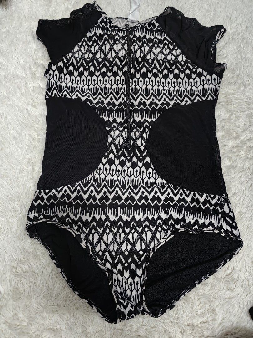 Free used swimsuit, Women's Fashion, Swimwear, Bikinis & Swimsuits on ...