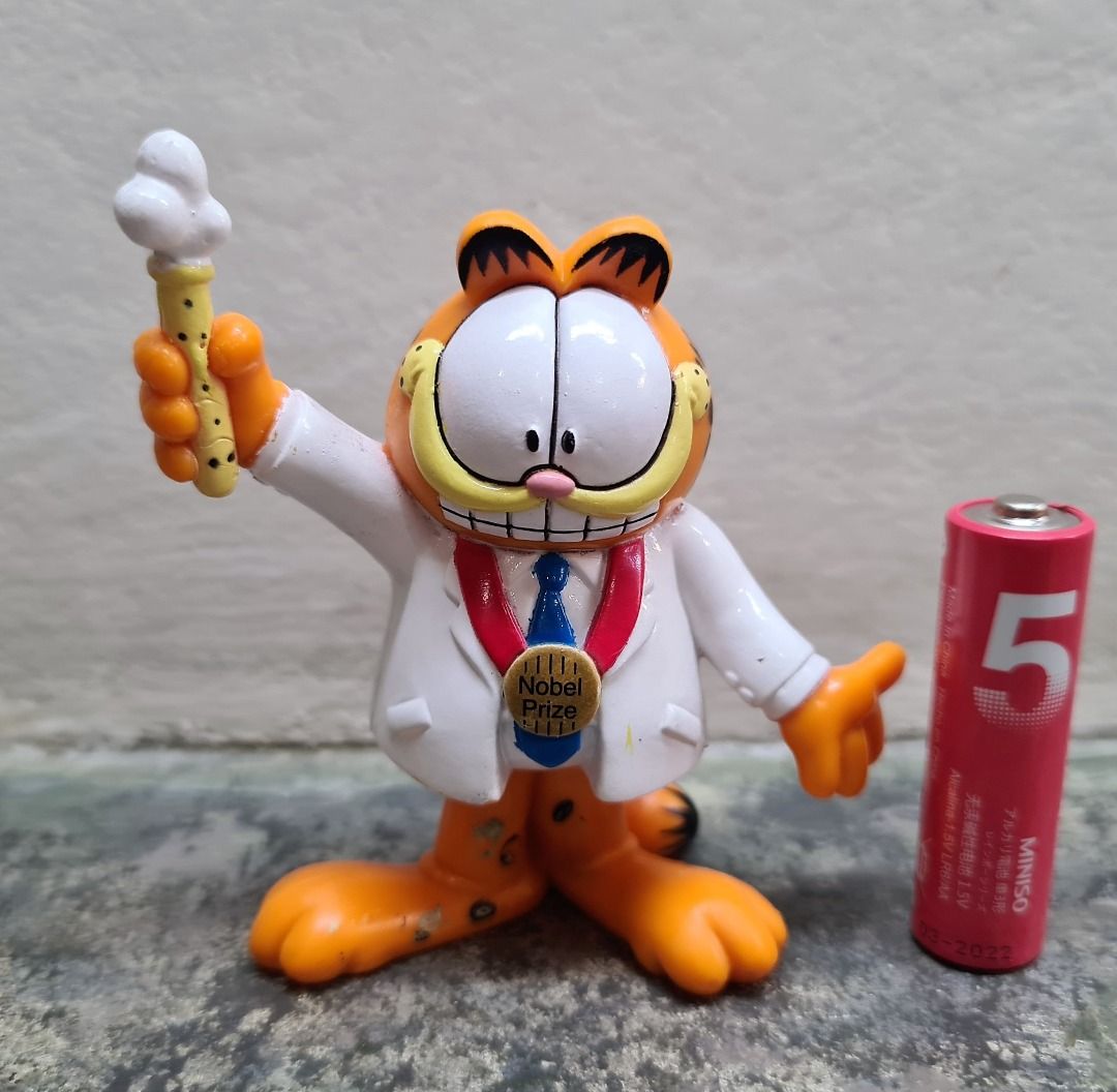 GARFIELD as Alfred Nobel - Paws Collectible PVC Figure, Hobbies & Toys ...