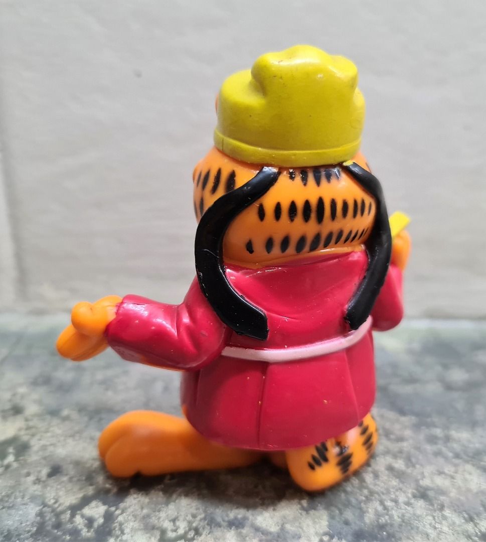 GARFIELD as Chinese Emperor Keng Xi - Paws Collectible PVC Figure ...