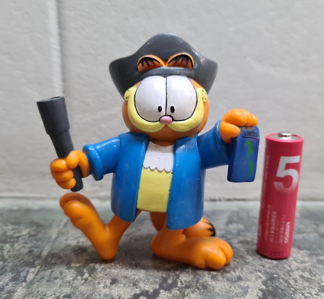 GARFIELD as Christopher Columbus - Paws Collectible PVC Figure on Carousell