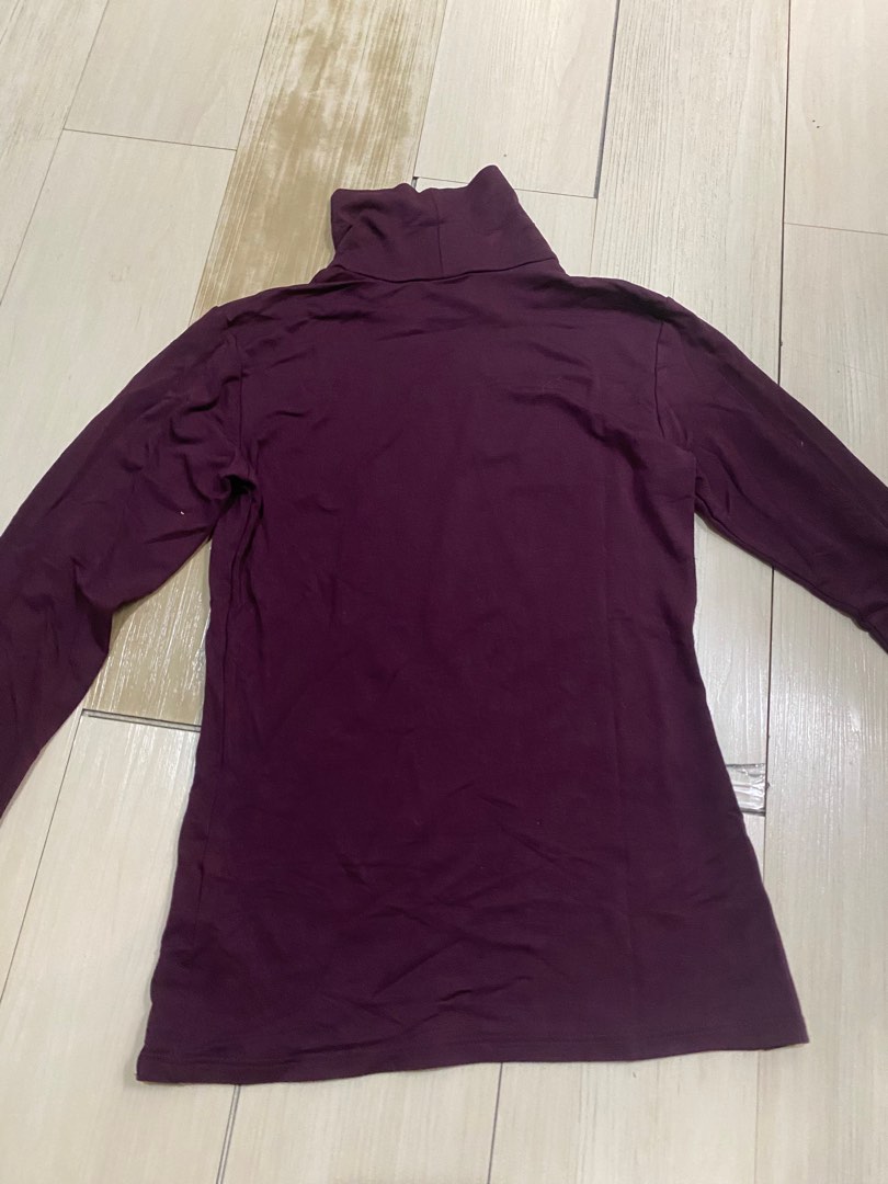 Heatech ultra light - winter clothes - UNIQLO - SMALL on Carousell