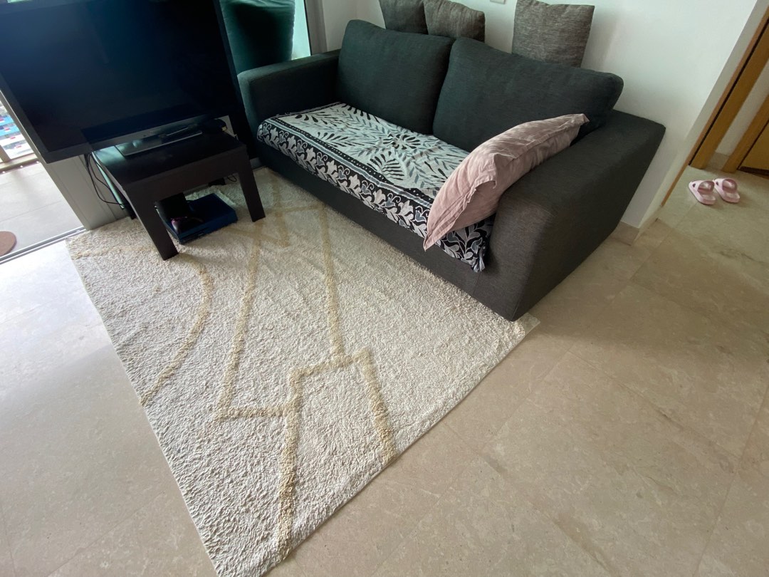 Hooga Dante Rug, Furniture & Home Living, Home Decor, Carpets, Mats ...