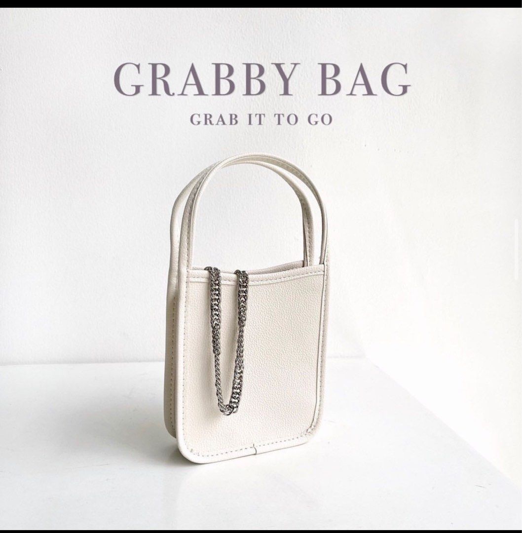 HOUSE OF LITTLE BUNNY GRABBY BAG on Carousell