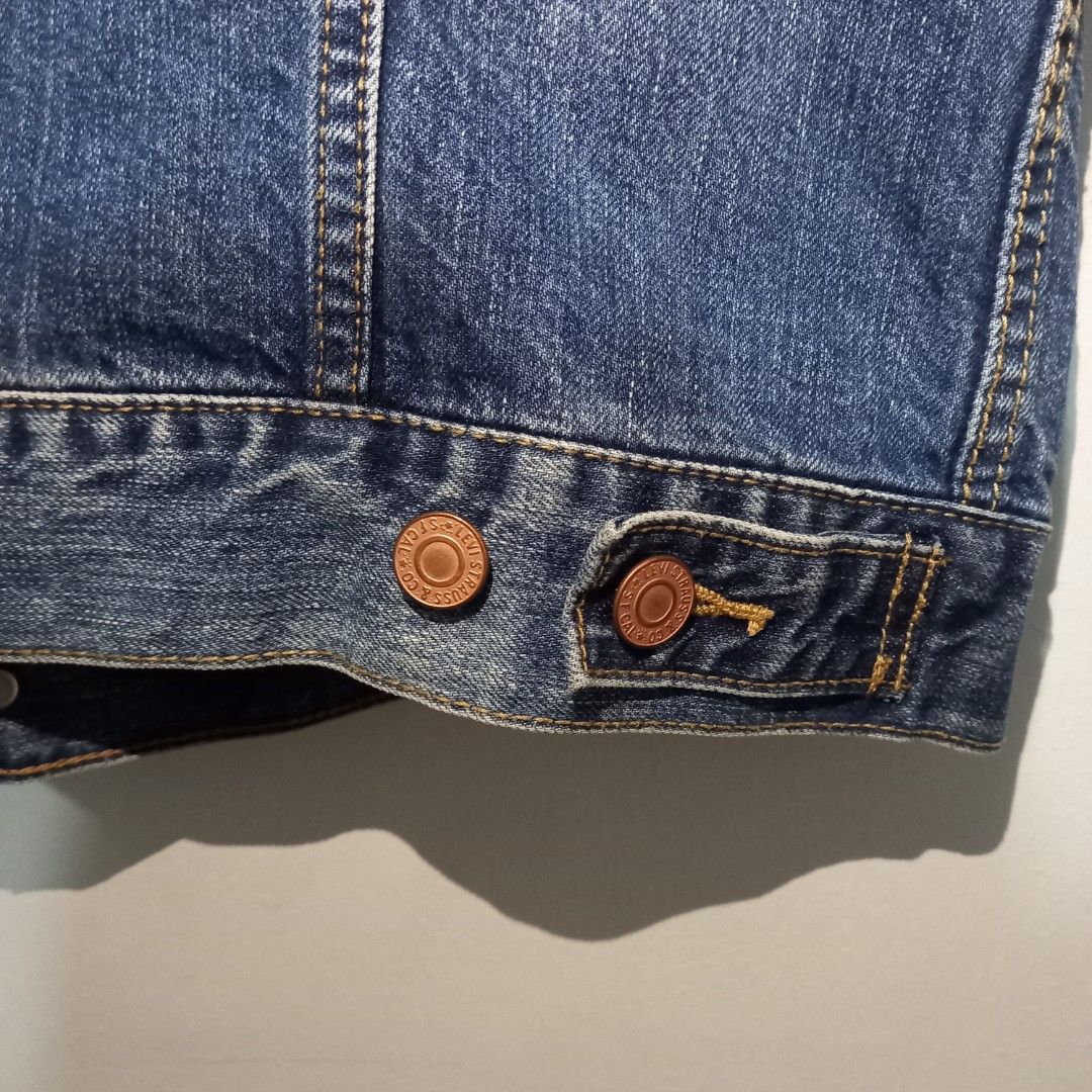 LEVIS TRUCKER VEST, Men's Fashion, Tops & Sets, Vests on Carousell