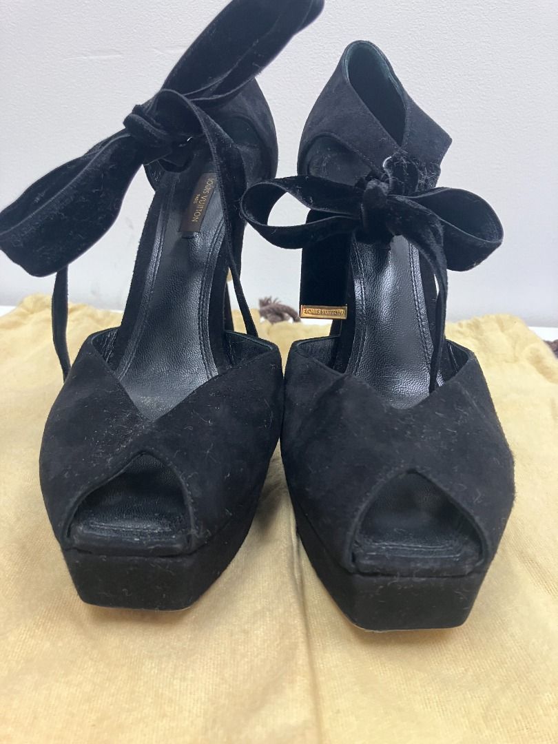 Louis Vuitton Fake pearl pumps, Luxury, Sneakers & Footwear on Carousell