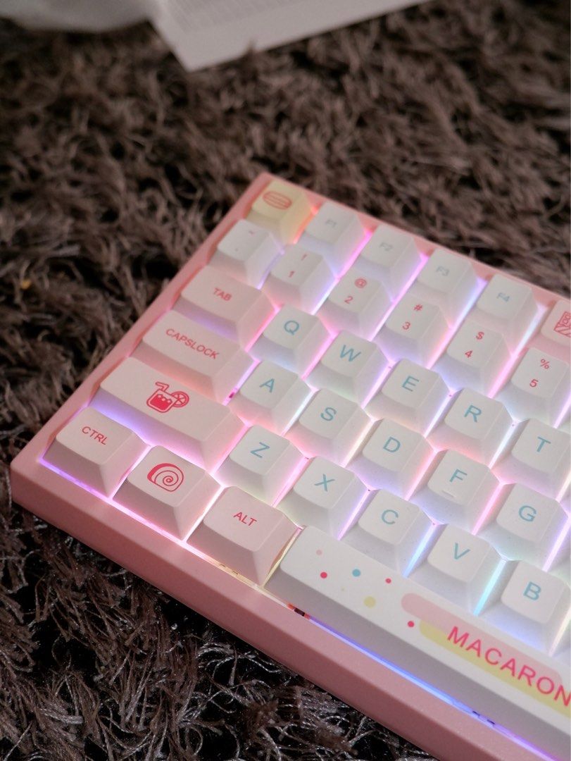 MECHANICAL KEYBOARD (YUNZII YZ84 MACARON) on Carousell