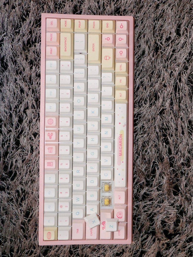 MECHANICAL KEYBOARD (YUNZII YZ84 MACARON) on Carousell