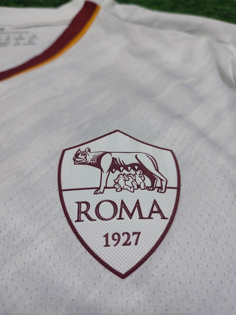 NEW BALANCE ROMA SS AWAY MATIC # 8 JERSEY, Men's Fashion, Activewear on ...