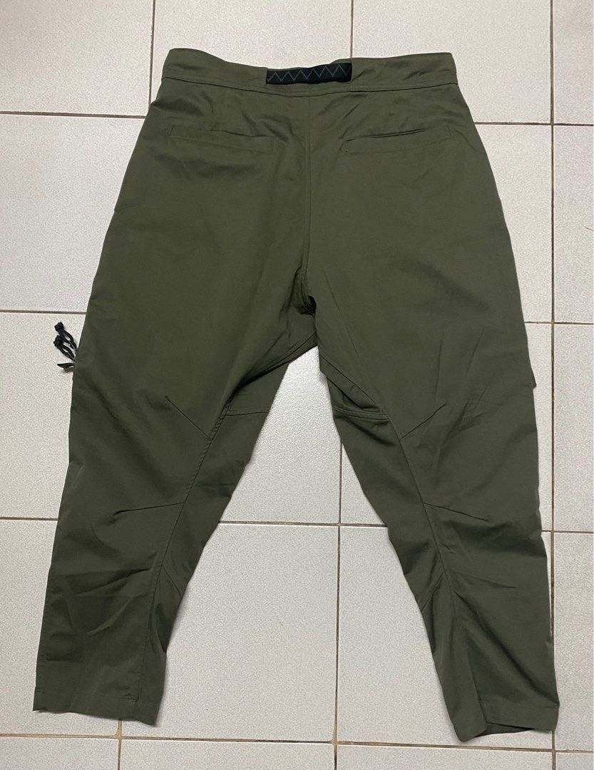 Nike ACG Cargp Pants, Men's Fashion, Bottoms, Jeans on Carousell
