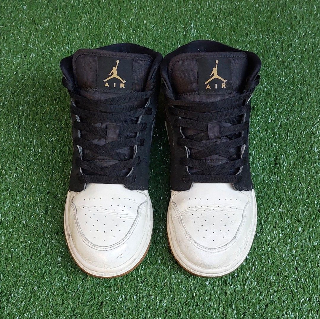 Nike Air jordan Retro 1, Fesyen Pria, Sepatu , Sneakers di Carousell