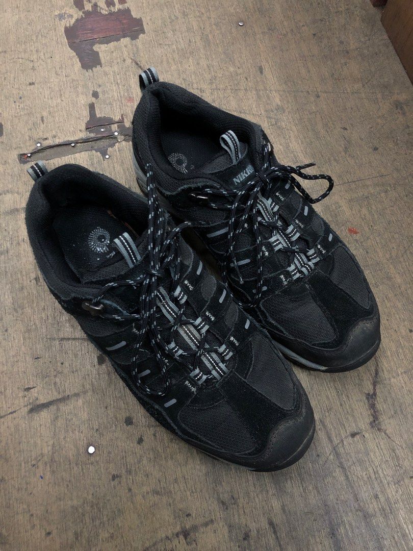 Nikko Mens Hiking Trekking Trail Black Shoes(9 US) on Carousell