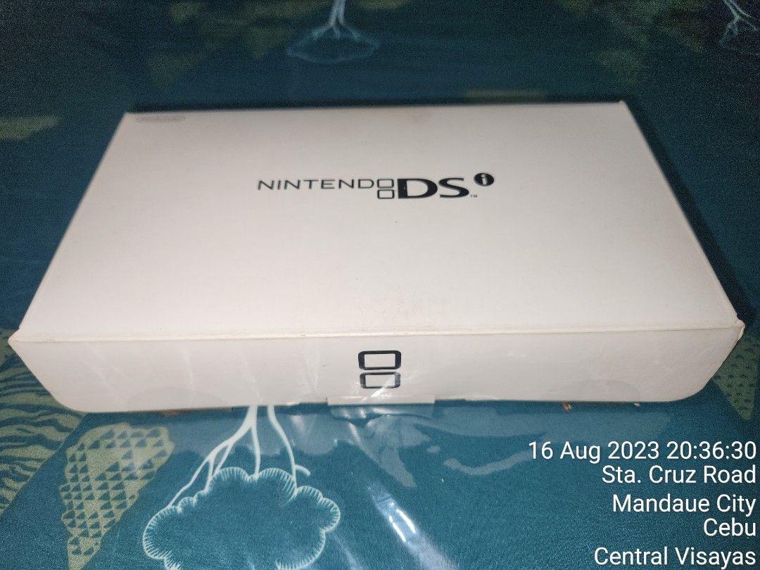 Nintendo 3DSi Reshiram and Zekrom Edition, Video Gaming, Video Game ...