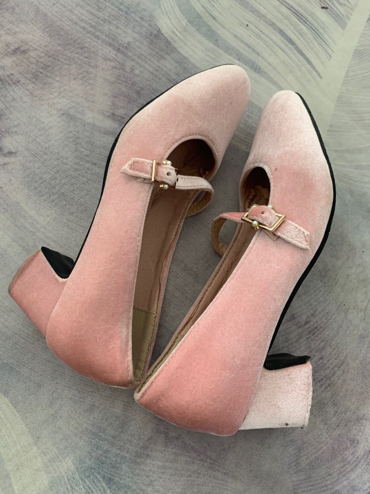 Pretty pastel heels, Women's Fashion, Footwear, Heels on Carousell