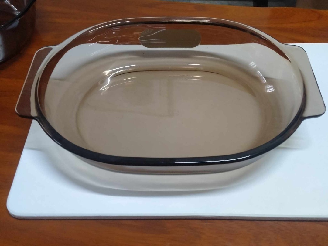 Pyrex Dish on Carousell