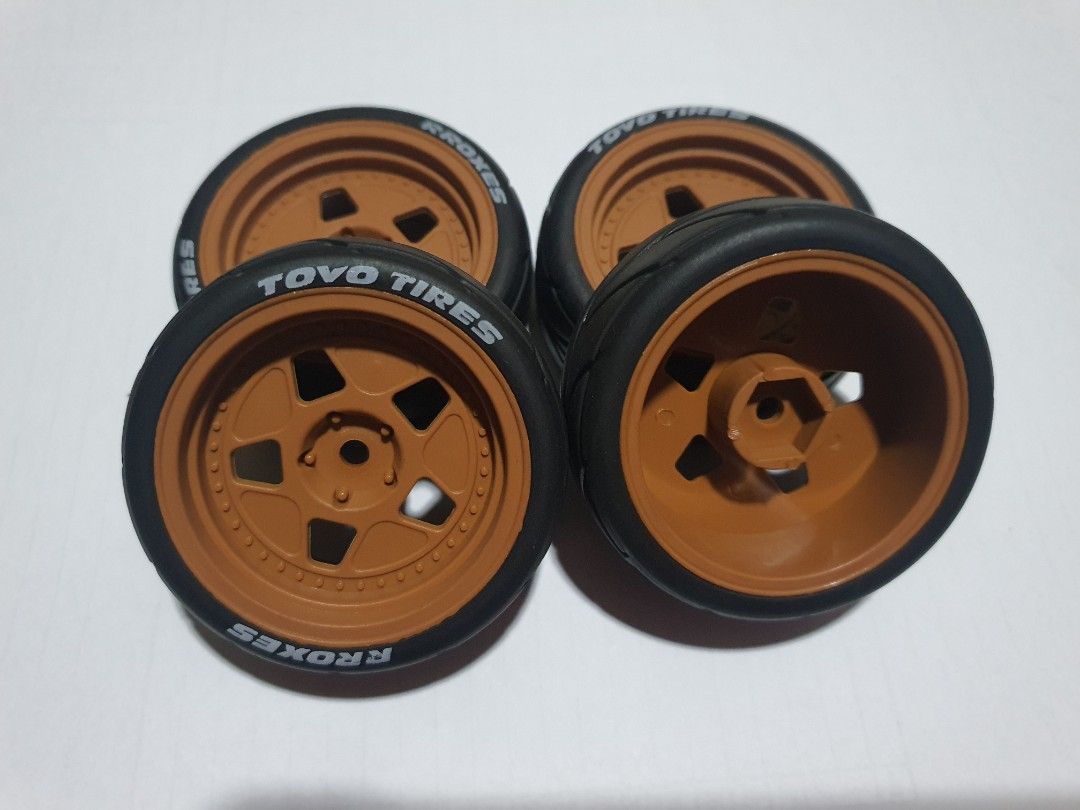 RC tires and bronze rims, 64mm diameter, on road for TT01, TT02, Fazer ...