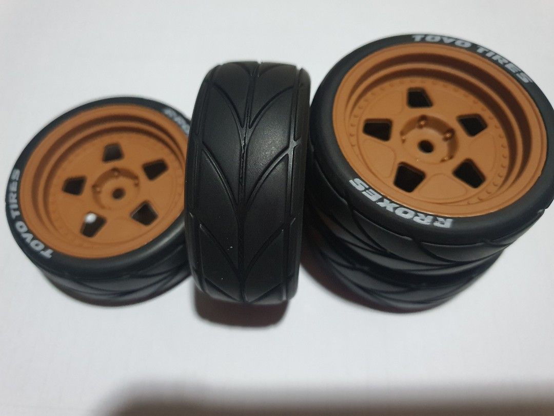 RC tires and bronze rims, 64mm diameter, on road for TT01, TT02, Fazer ...