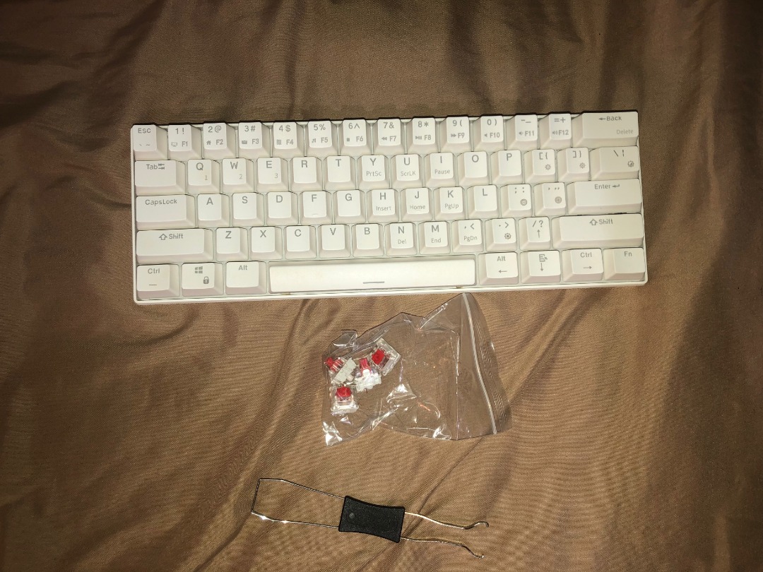 Royal Kludge RK61 Hotswappable White Red Switch, Computers & Tech ...